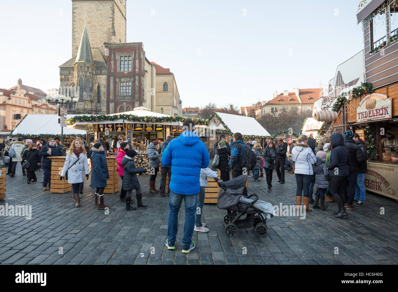 PRAGUE, CZECH REPUBLIC - DECEMBER 3, 2016: Peoples on the famous advent ...