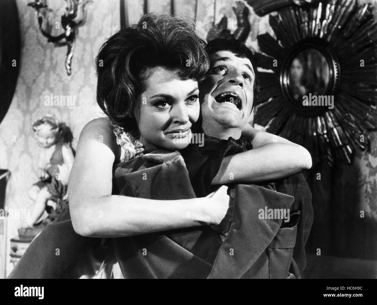 TENDER SCOUNDREL, (aka TENDRE VOYOU), Nadja Tiller, Jean-Paul Belmondo ...