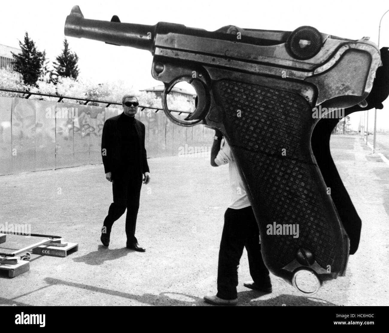 THE 10TH VICTIM, (aka THE TENTH VICTIM, aka LA DECIMA VITTIMA ...