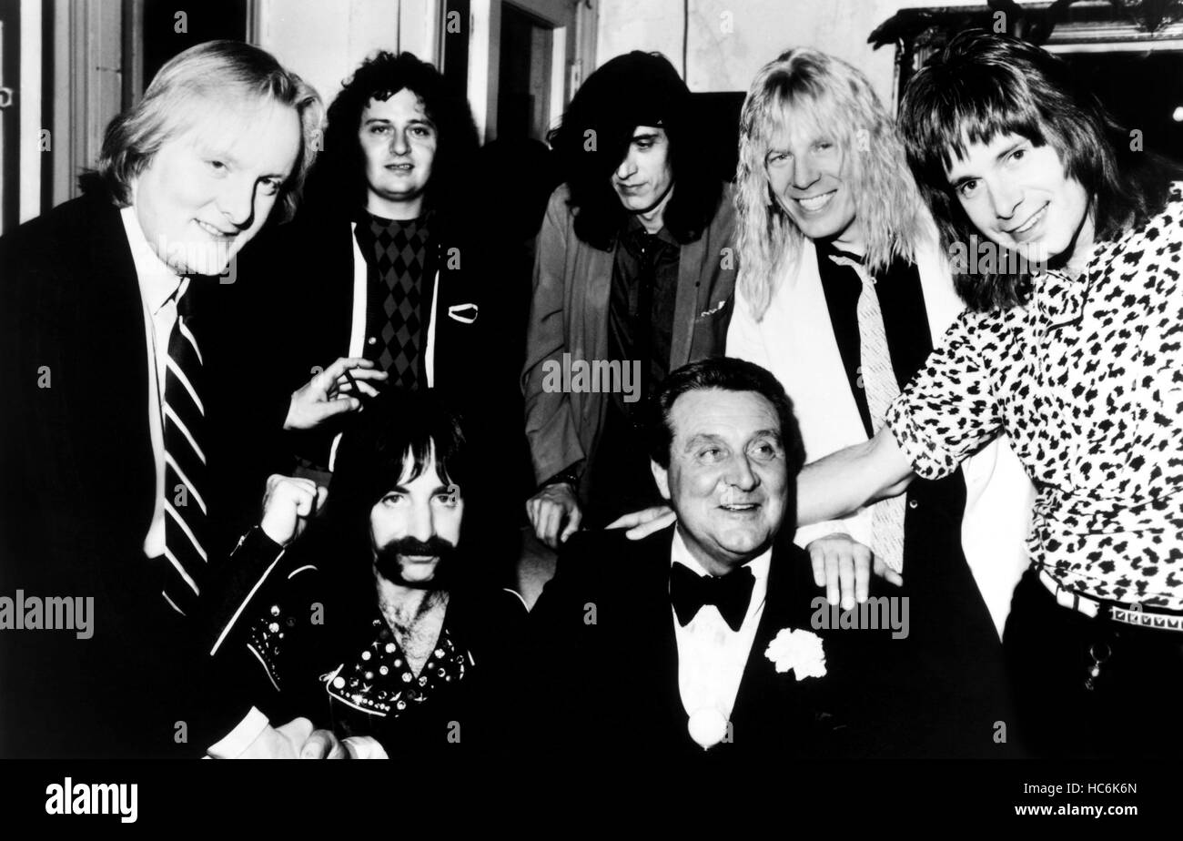 THIS IS SPINAL TAP, (background l-r): David Kaff, R.J. Parnell ...