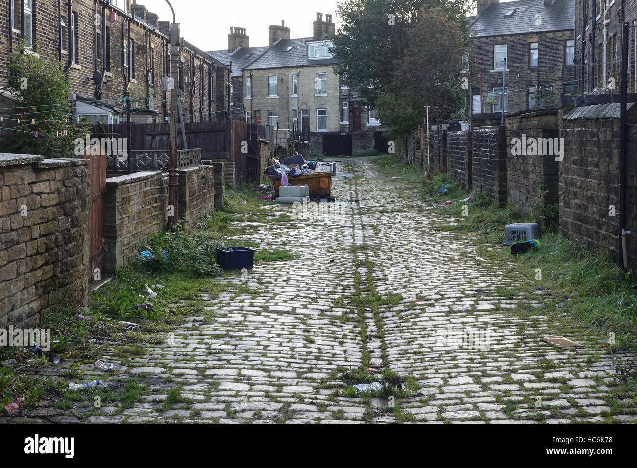 Cobbled cobbles back street hi-res stock photography and images - Alamy