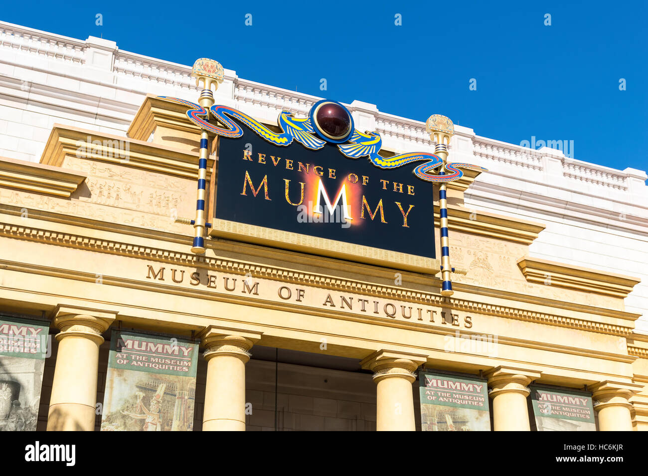 Entrance to Revenge of the Mummy ride Stock Photo - Alamy