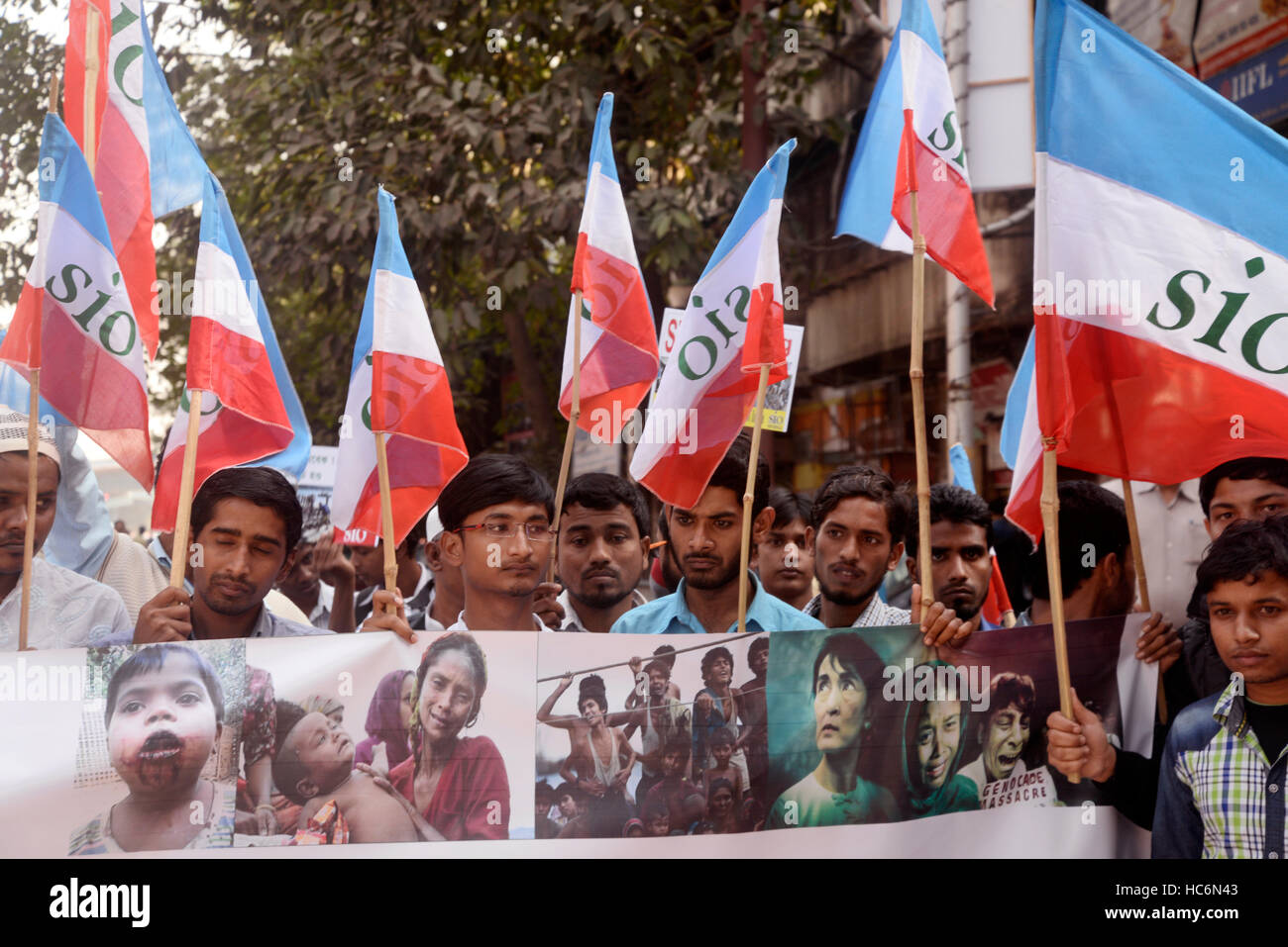 Indian muslim participate in hi-res stock photography and images - Alamy