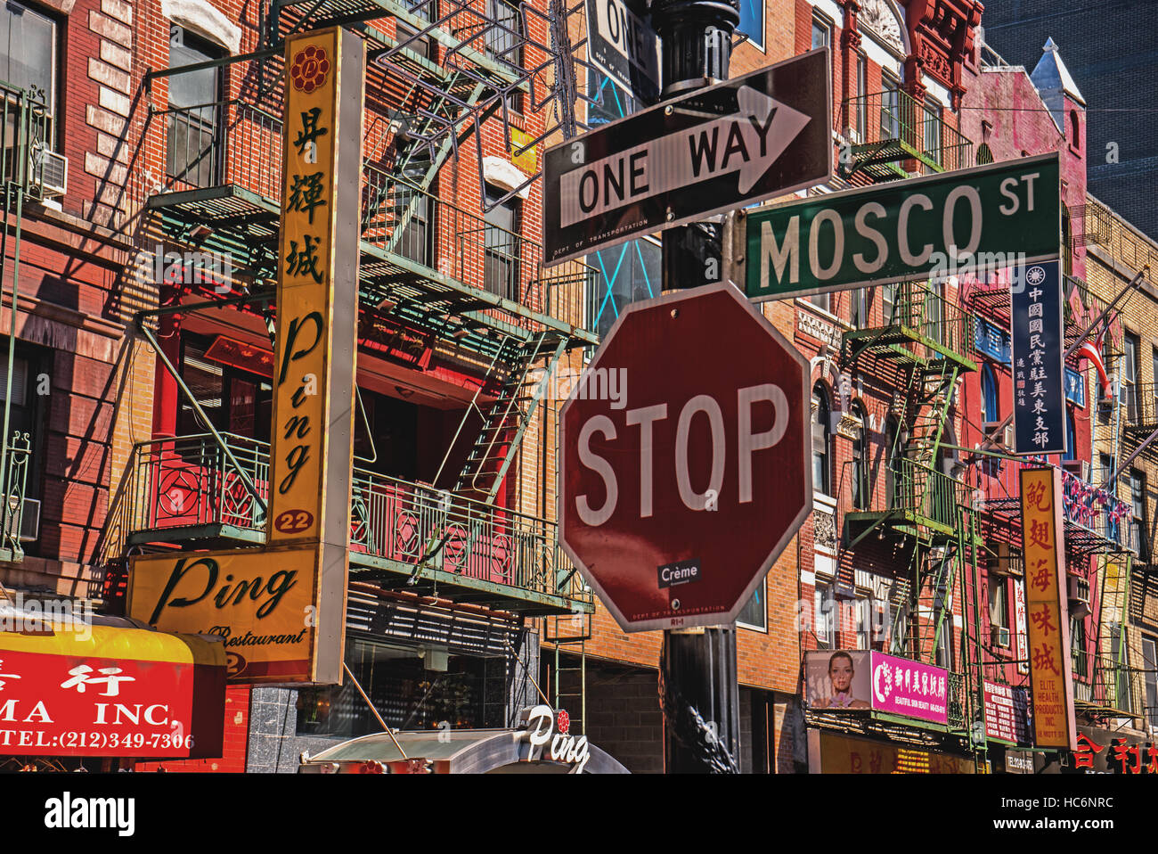 Mosco Street, Chinatown Stock Photo - Alamy