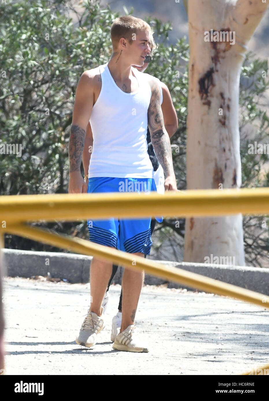Justin Bieber and Sofia Richie go for a hike together at Hollywood Lake ...