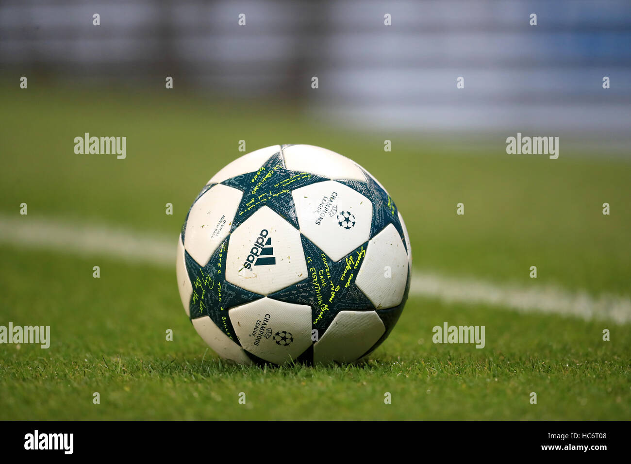 General view football pitch hi-res stock photography and images - Alamy