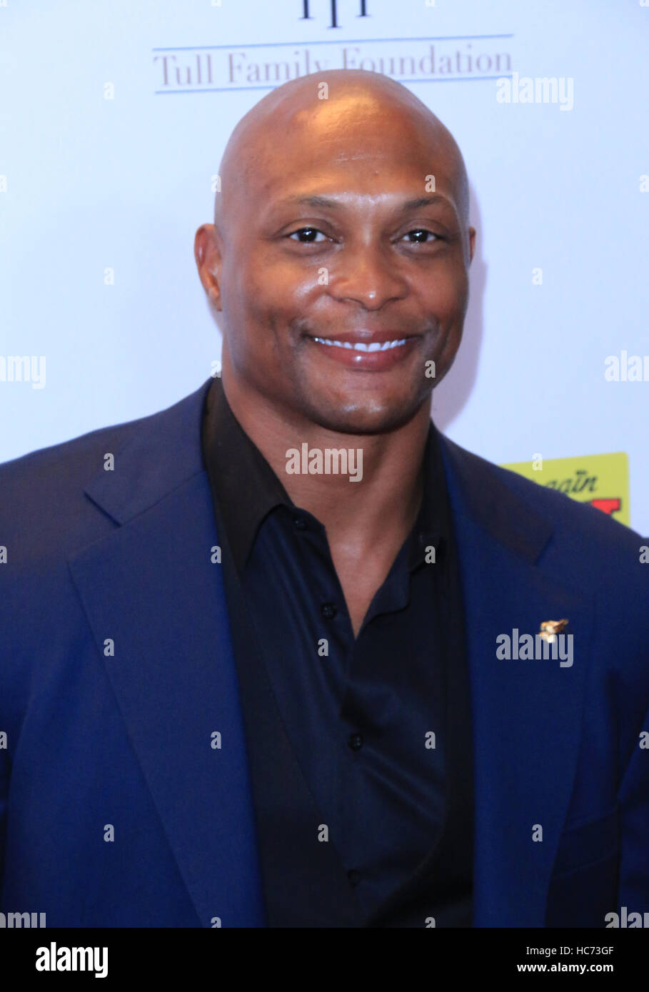 The 16th Annual Harold and Carole Pump Foundation Gala honors Elgin ...