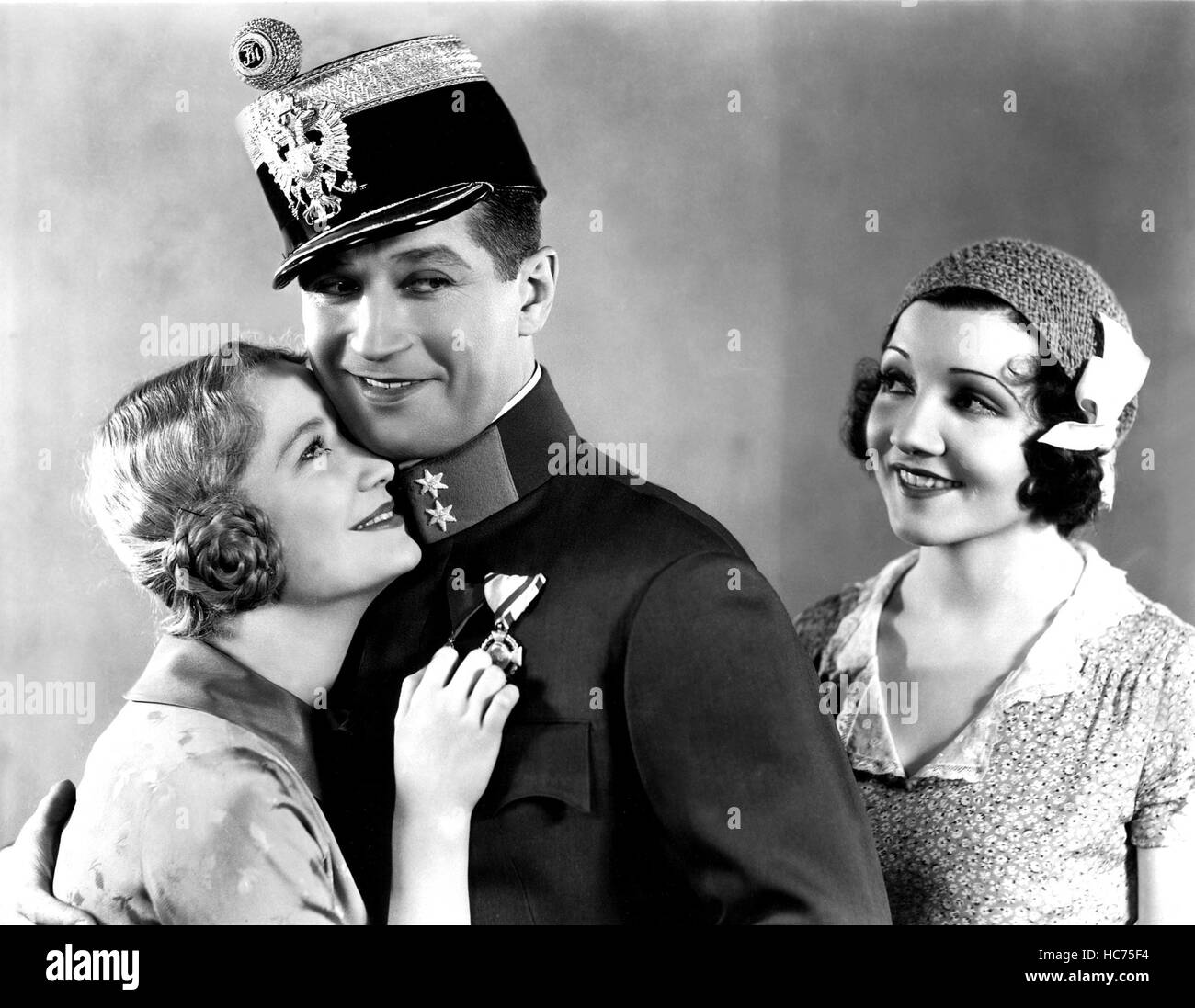 THE SMILING LIEUTENANT, Miriam Hopkins, Maurice Chevalier, Claudette ...