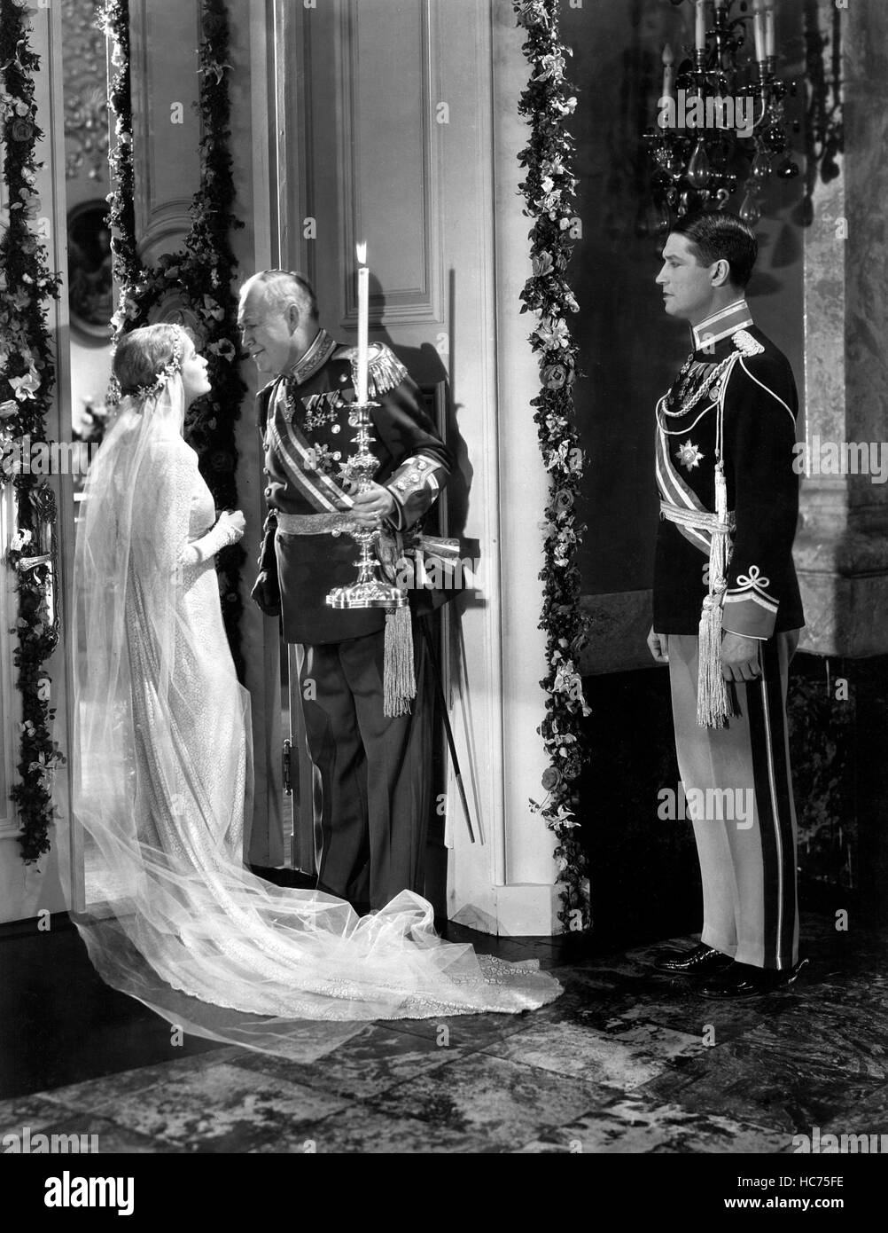 THE SMILING LIEUTENANT, Miriam Hopkins, George Barbier, Maurice ...