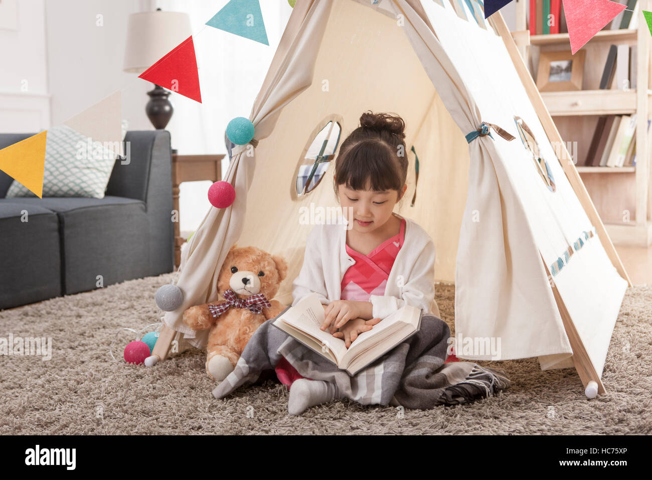 Living in reading hi-res stock photography and images - Alamy