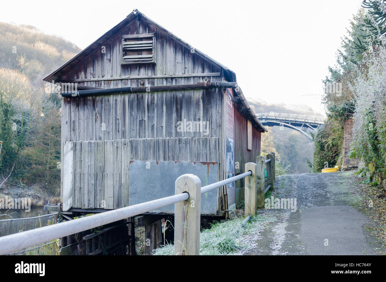 Coracles hi-res stock photography and images - Alamy