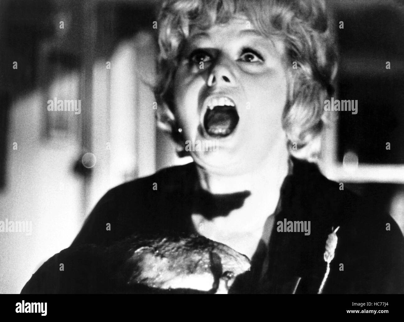 SOMETHING TO HIDE, Shelley Winters, 1972 Stock Photo - Alamy