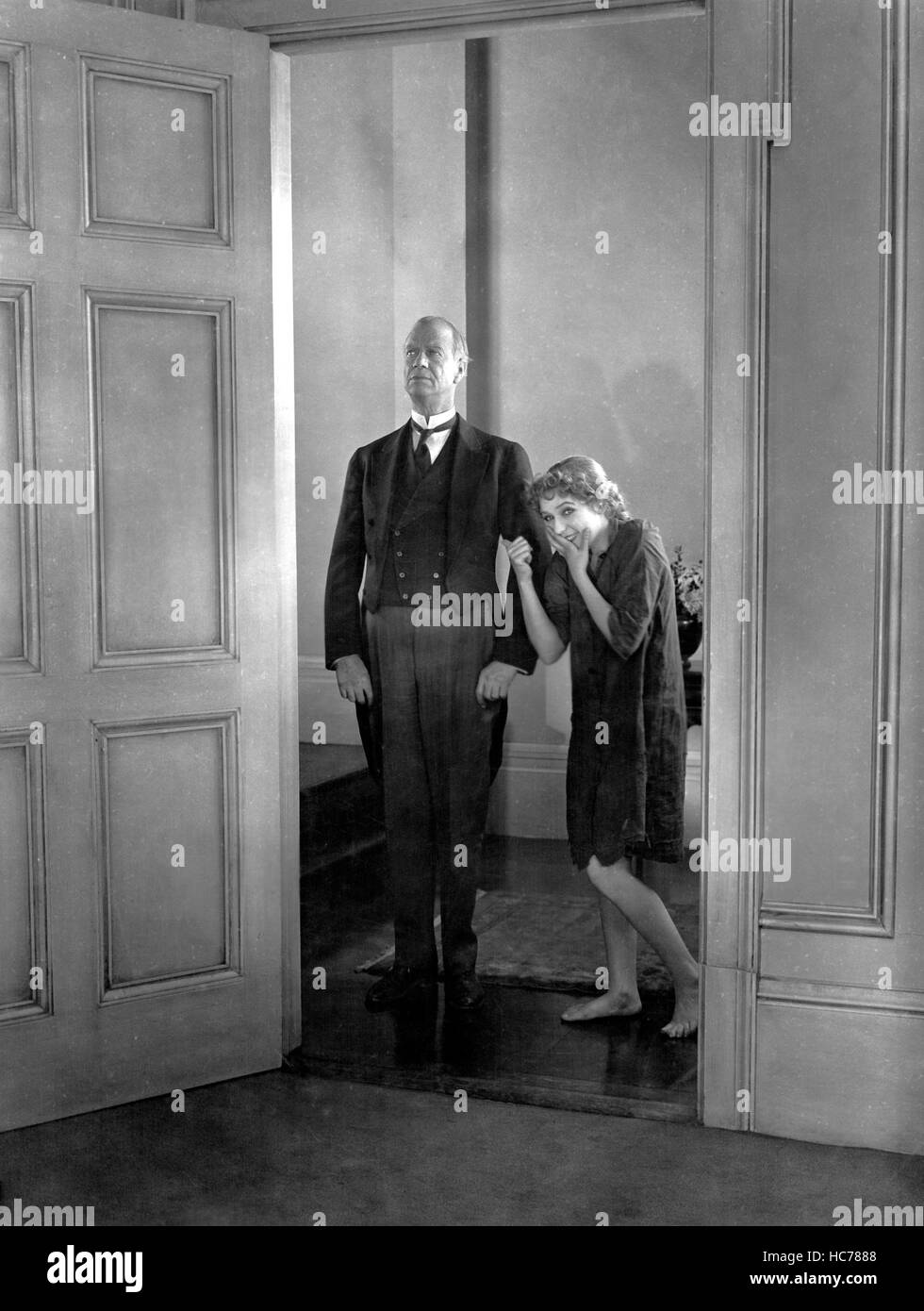 SPARROWS, Mary Pickford (right), 1926 Stock Photo - Alamy