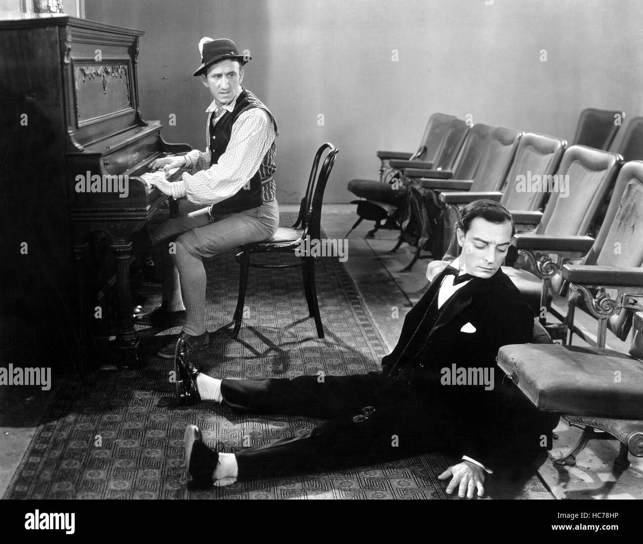 SPEAK EASILY, Jimmy Durante, Buster Keaton, 1932 Stock Photo - Alamy