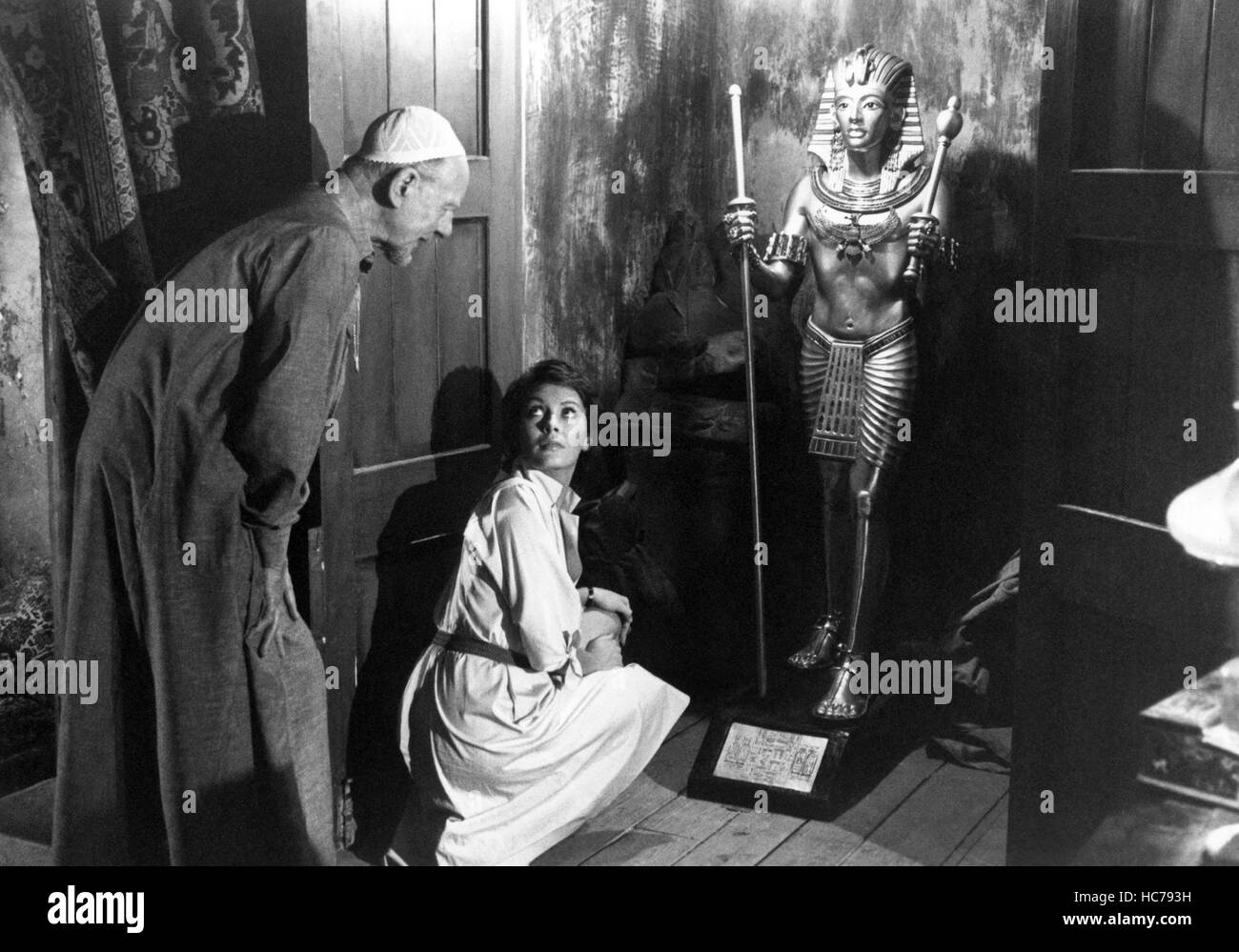 SPHINX, John Gielgud, Lesley-Anne Down, 1981. ©Warner Brothers/courtesy ...