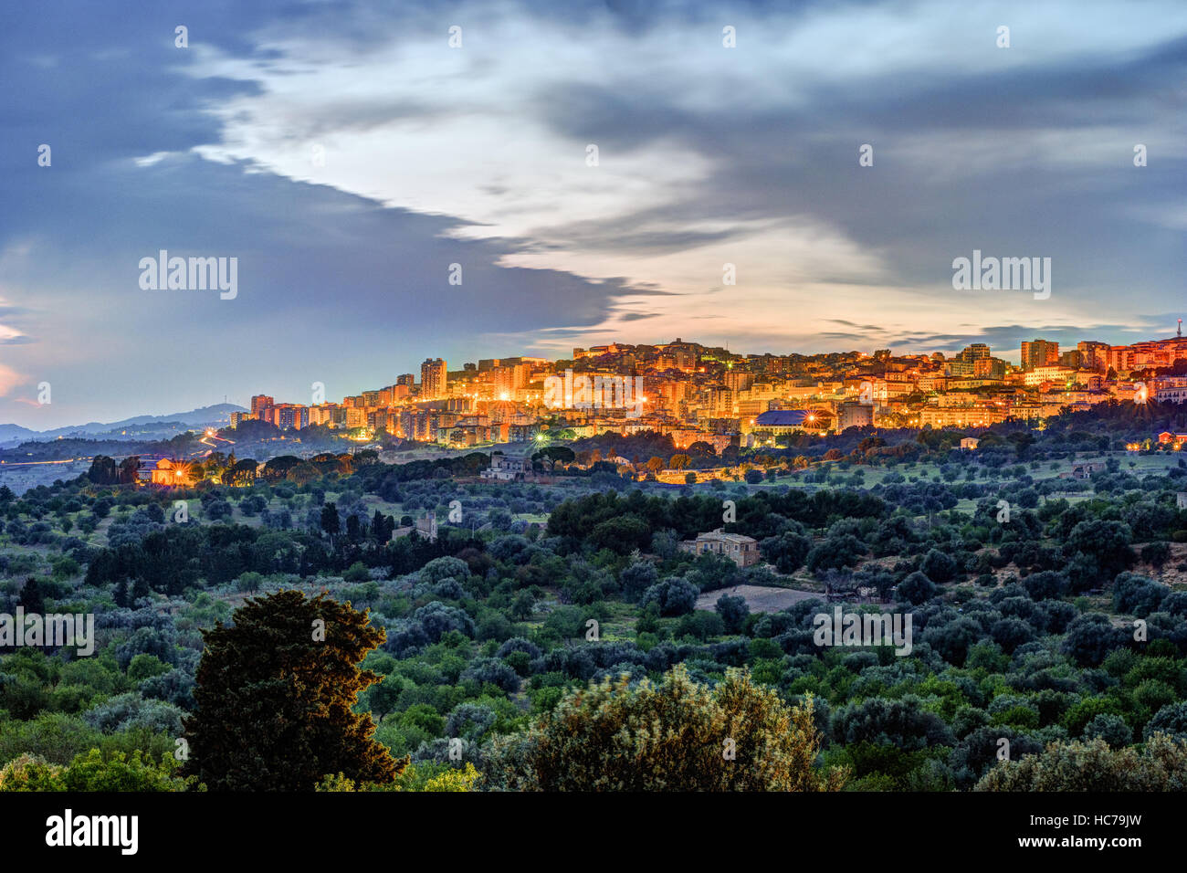 Agrigento old houses hi-res stock photography and images - Alamy