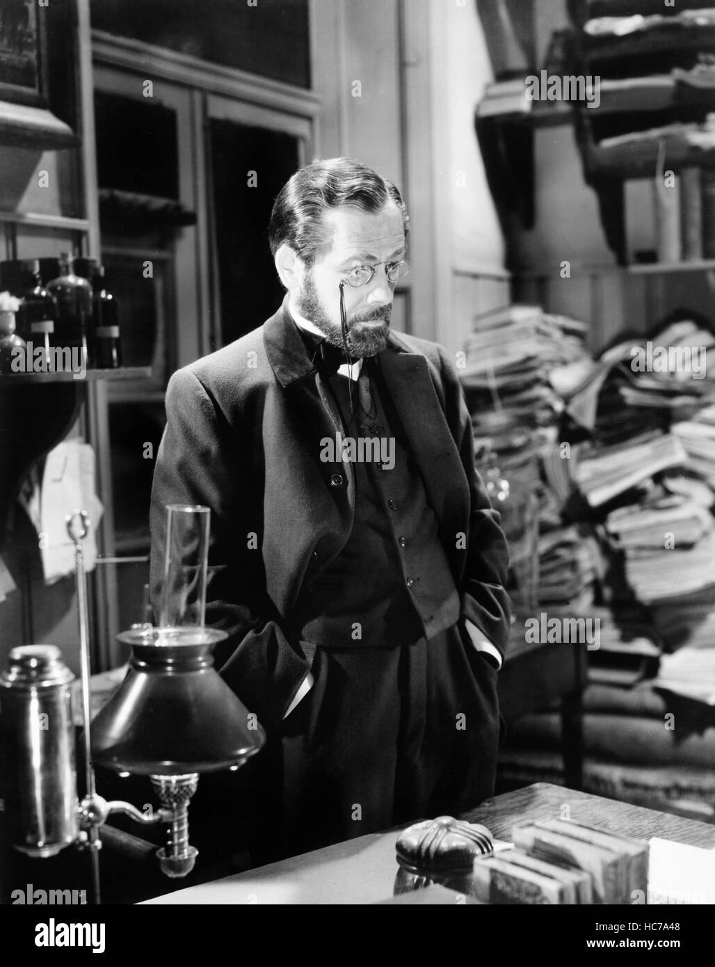 THE STORY OF LOUIS PASTEUR, Paul Muni, 1935 Stock Photo - Alamy