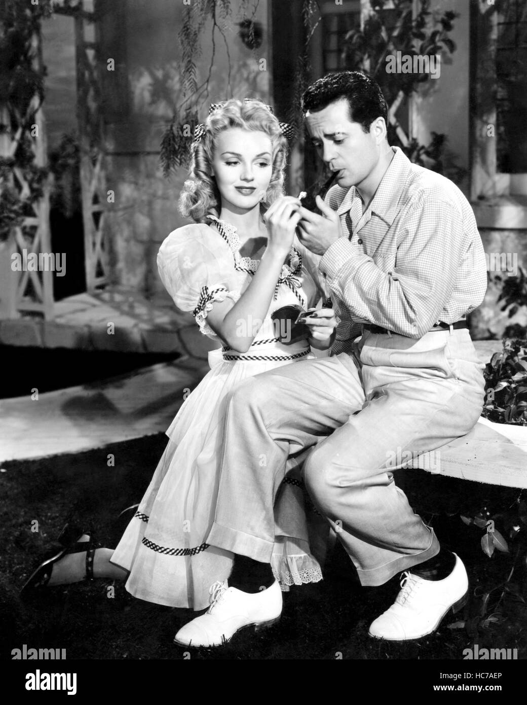 STARS ON PARADE, Lynn Merrick, Larry Parks, 1944 Stock Photo - Alamy