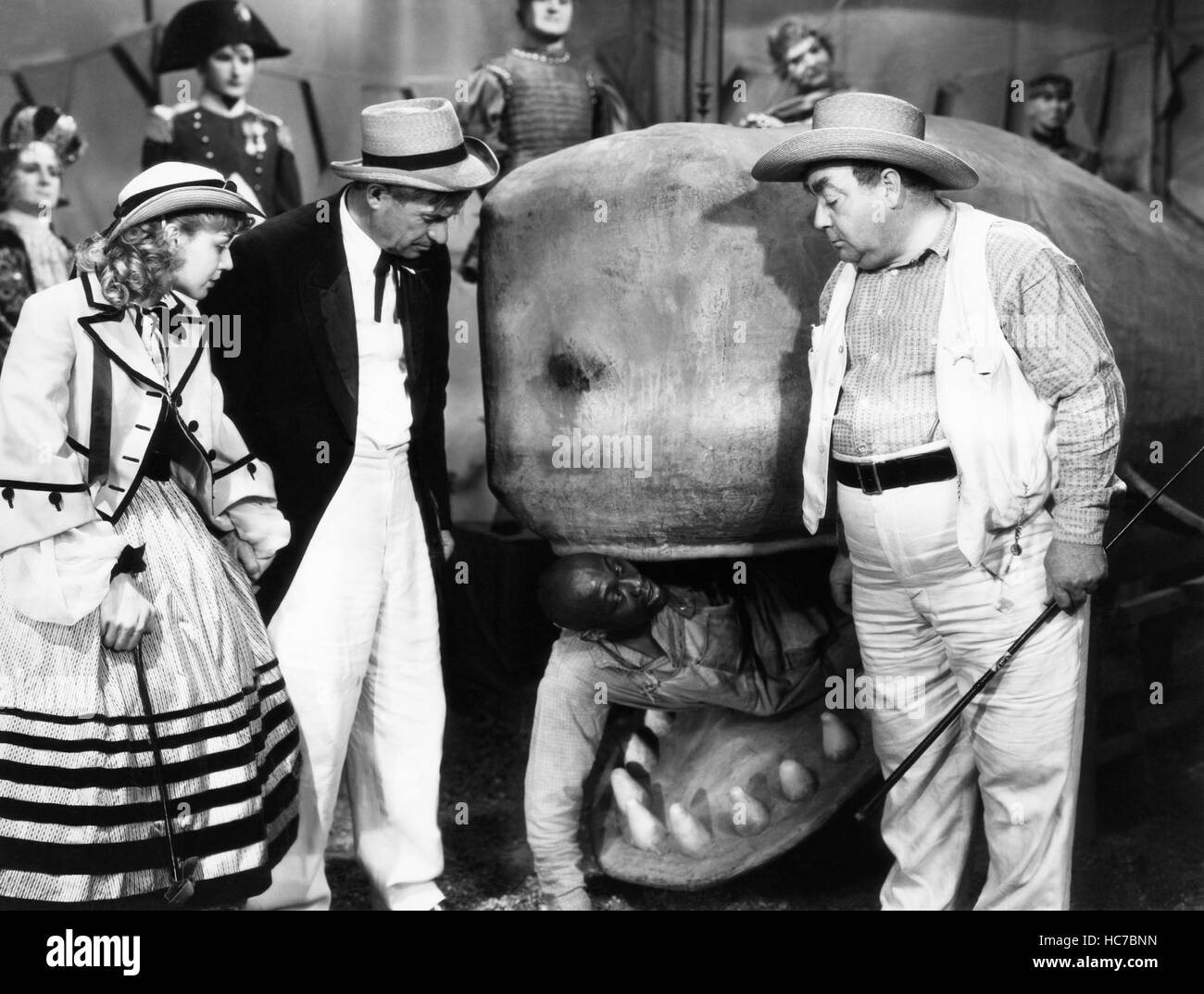 STEAMBOAT ROUND THE BEND, from left: Anne Shirley, Will Rogers, Stepin ...