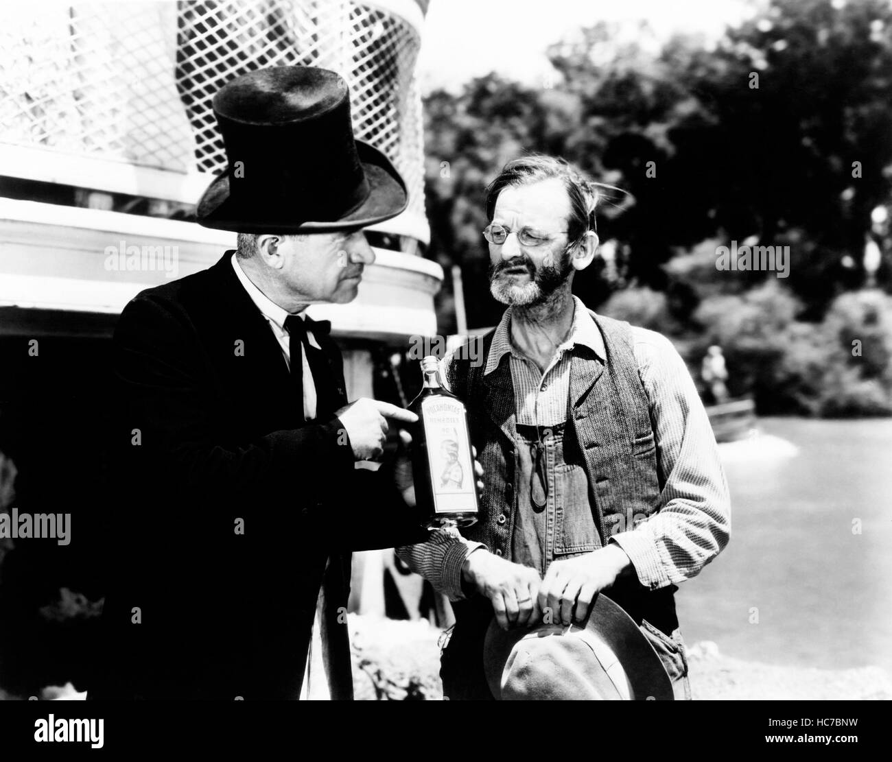 STEAMBOAT ROUND THE BEND, from left: Will Rogers, Si Jenks, 1935, TM ...