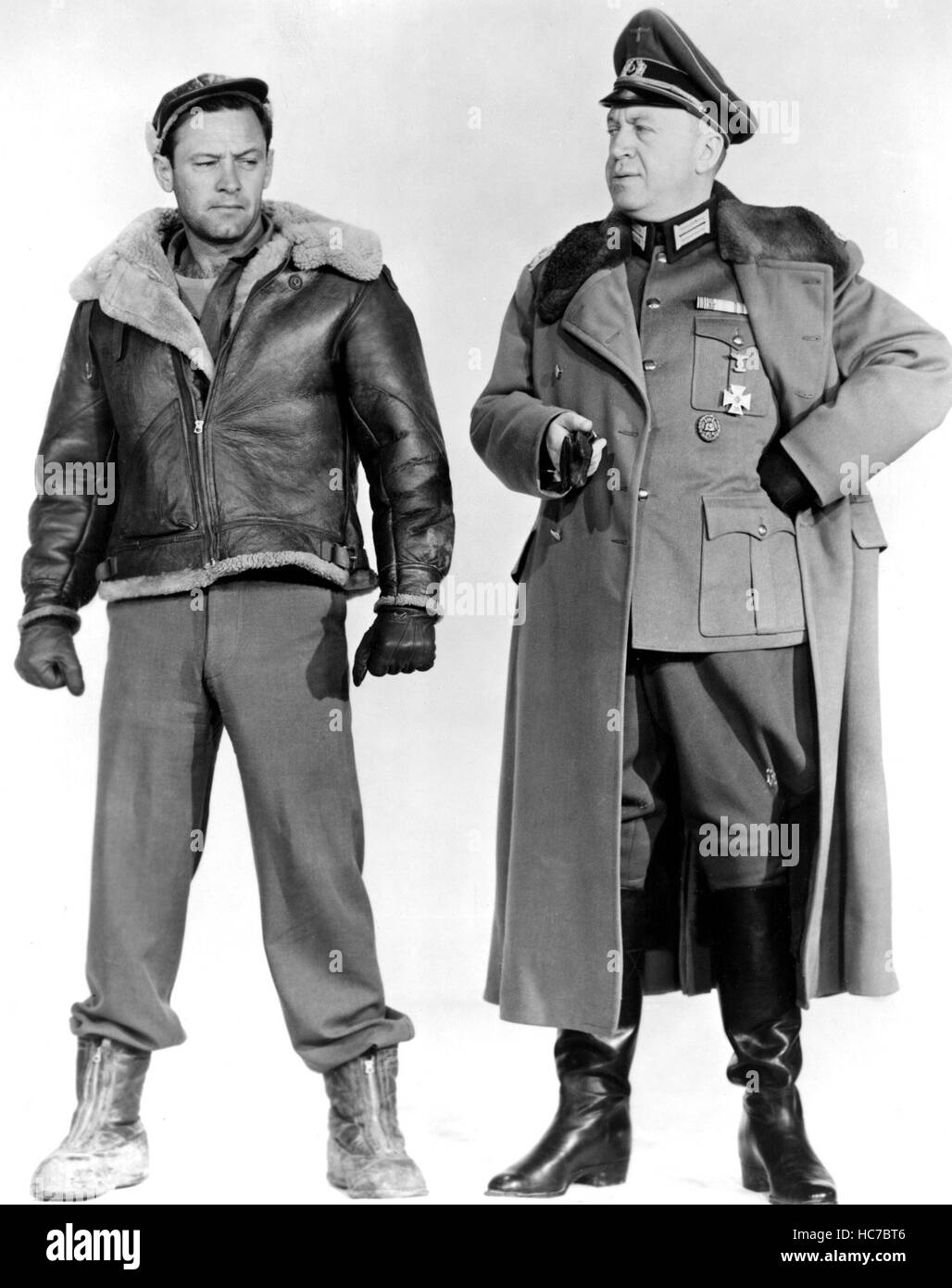 STALAG 17, William Holden, Otto Preminger, 1953 Stock Photo - Alamy