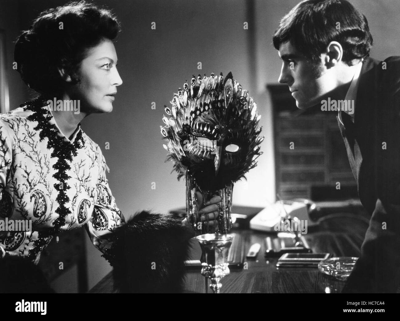 TAM LIN, (aka THE DEVIL'S WIDOW), from left, Ava Gardner, Ian McShane ...