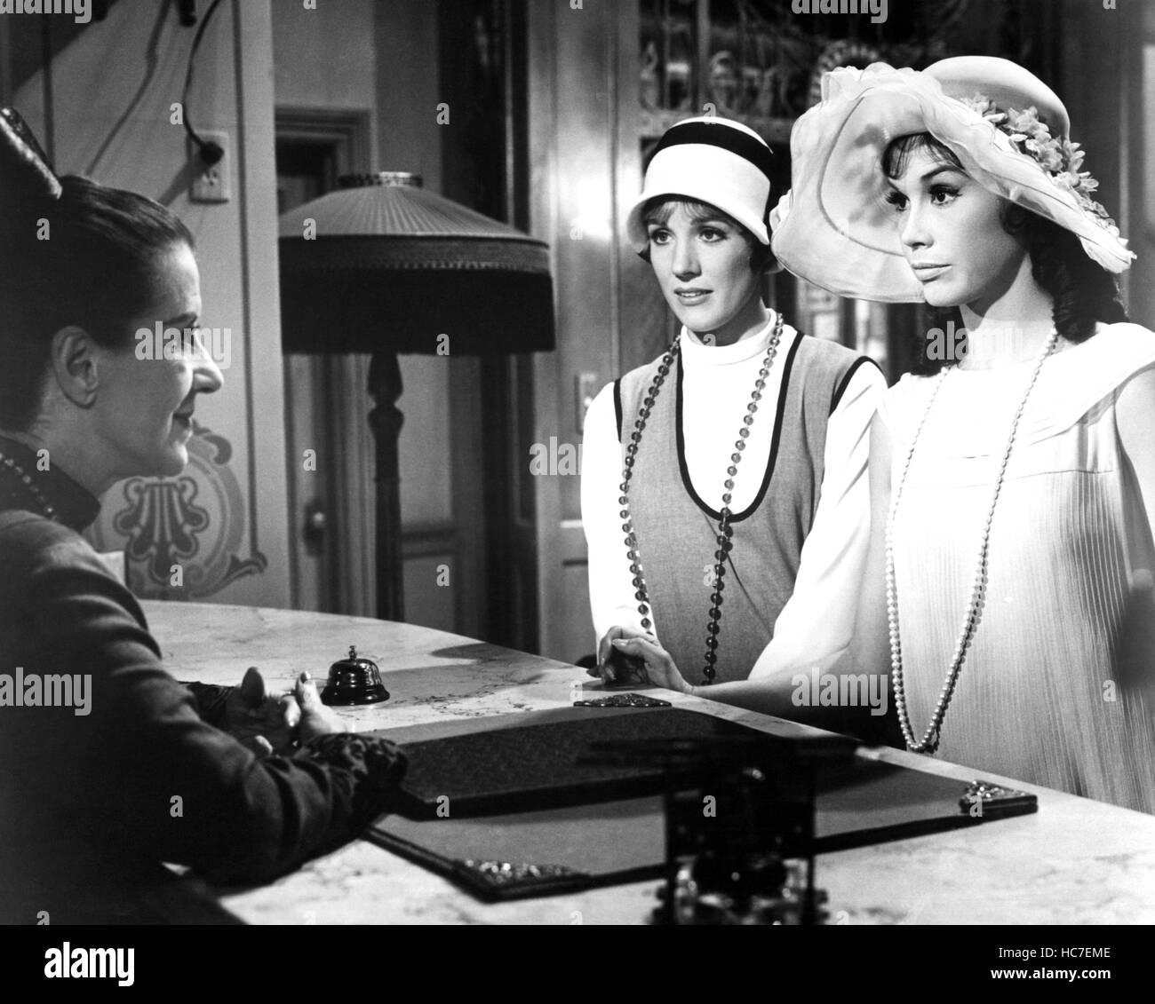 THOROUGHLY MODERN MILLIE, Beatrice Lillie, Julie Andrews, Mary Tyler ...