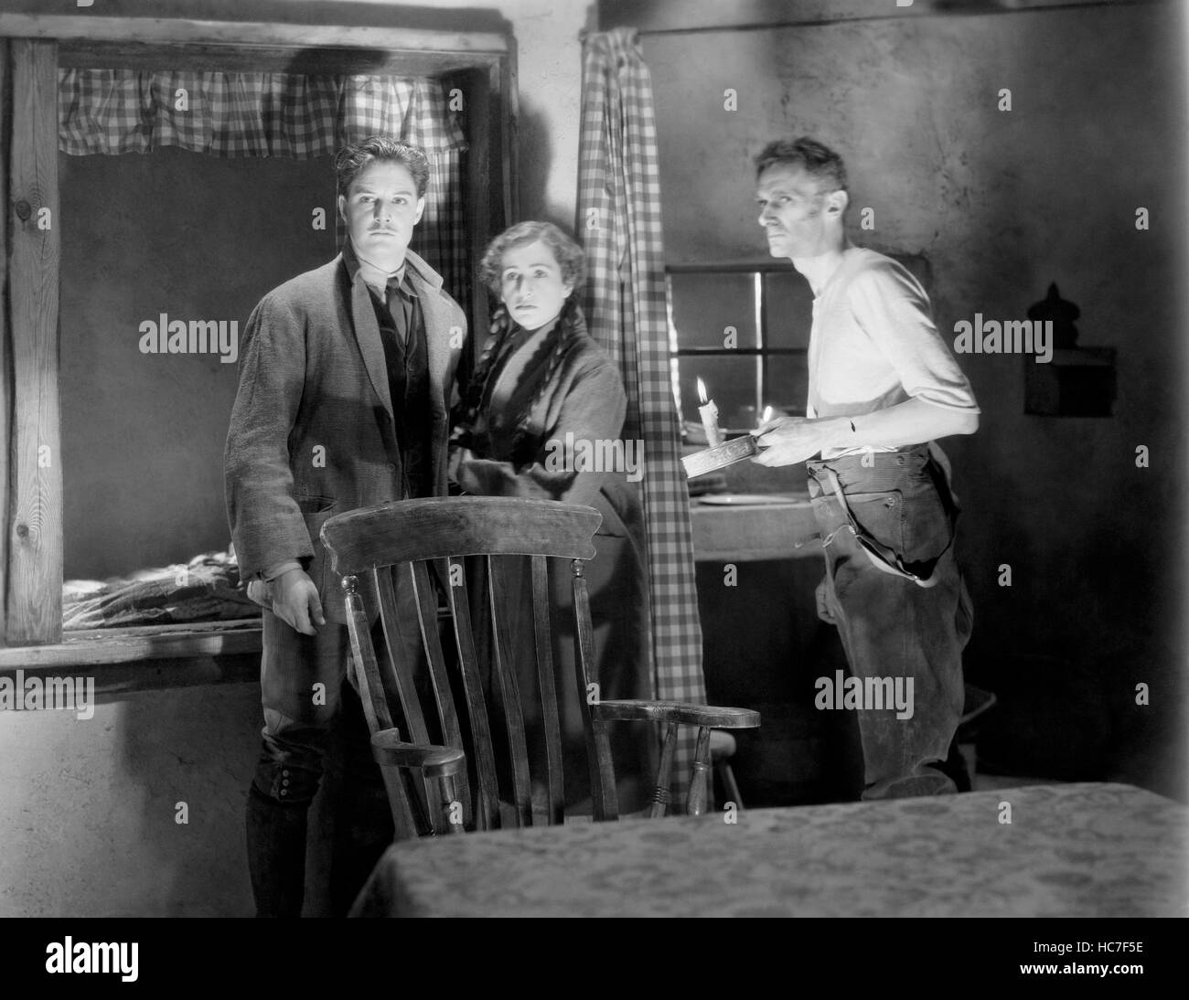 THE 39 STEPS, from left, Robert Donat, Peggy Ashcroft, John Laurie ...