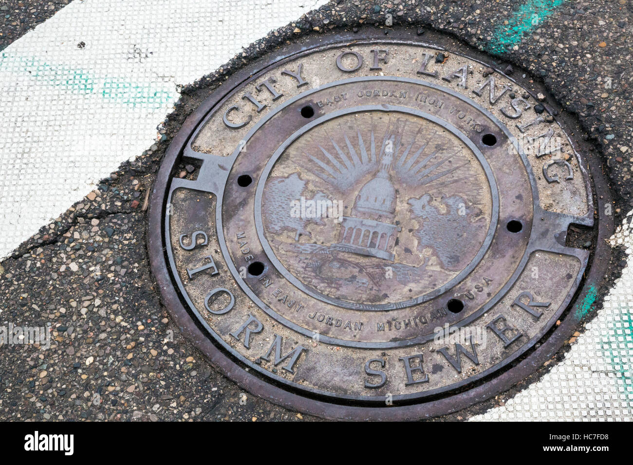 Sewer manhole hi-res stock photography and images - Alamy