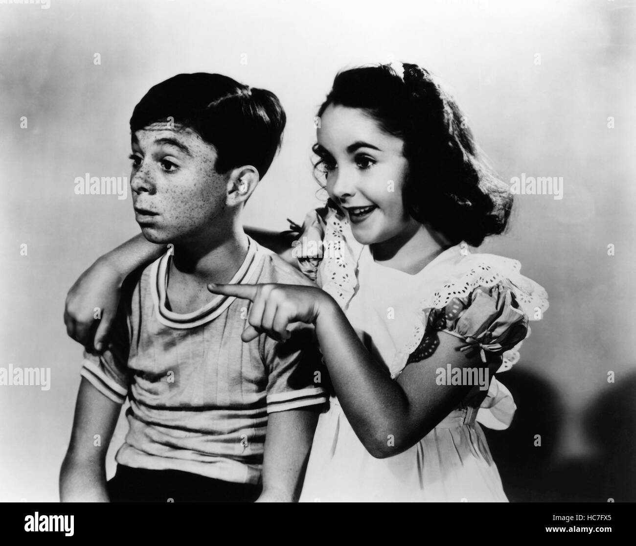 THERE'S ONE BORN EVERY MINUTE, from left: Carl 'Alfalfa' Switzer ...