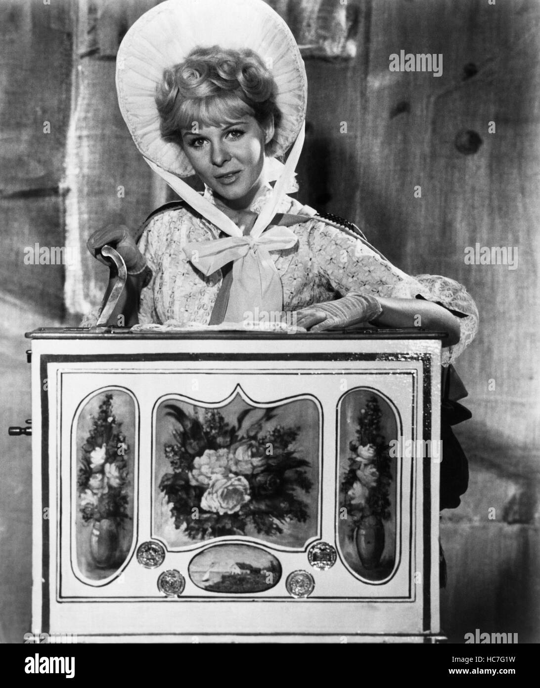 THREE PENNY OPERA, (aka DIE DREIGROSCHENOPER), June Ritchie, 1962 Stock ...