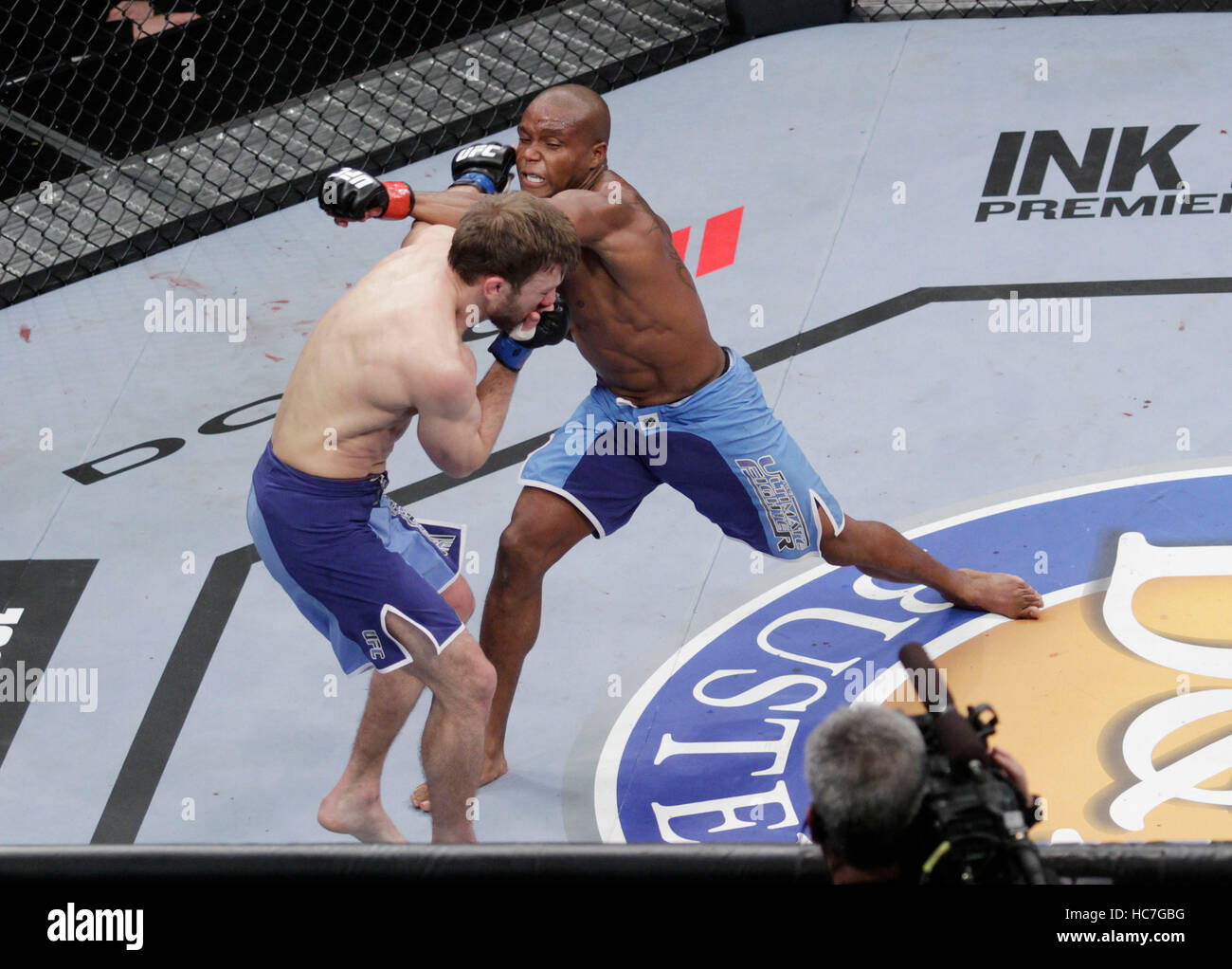 Marcus Brimage, right, fights Stephen Bass at The Ultimate Fighter 14 ...