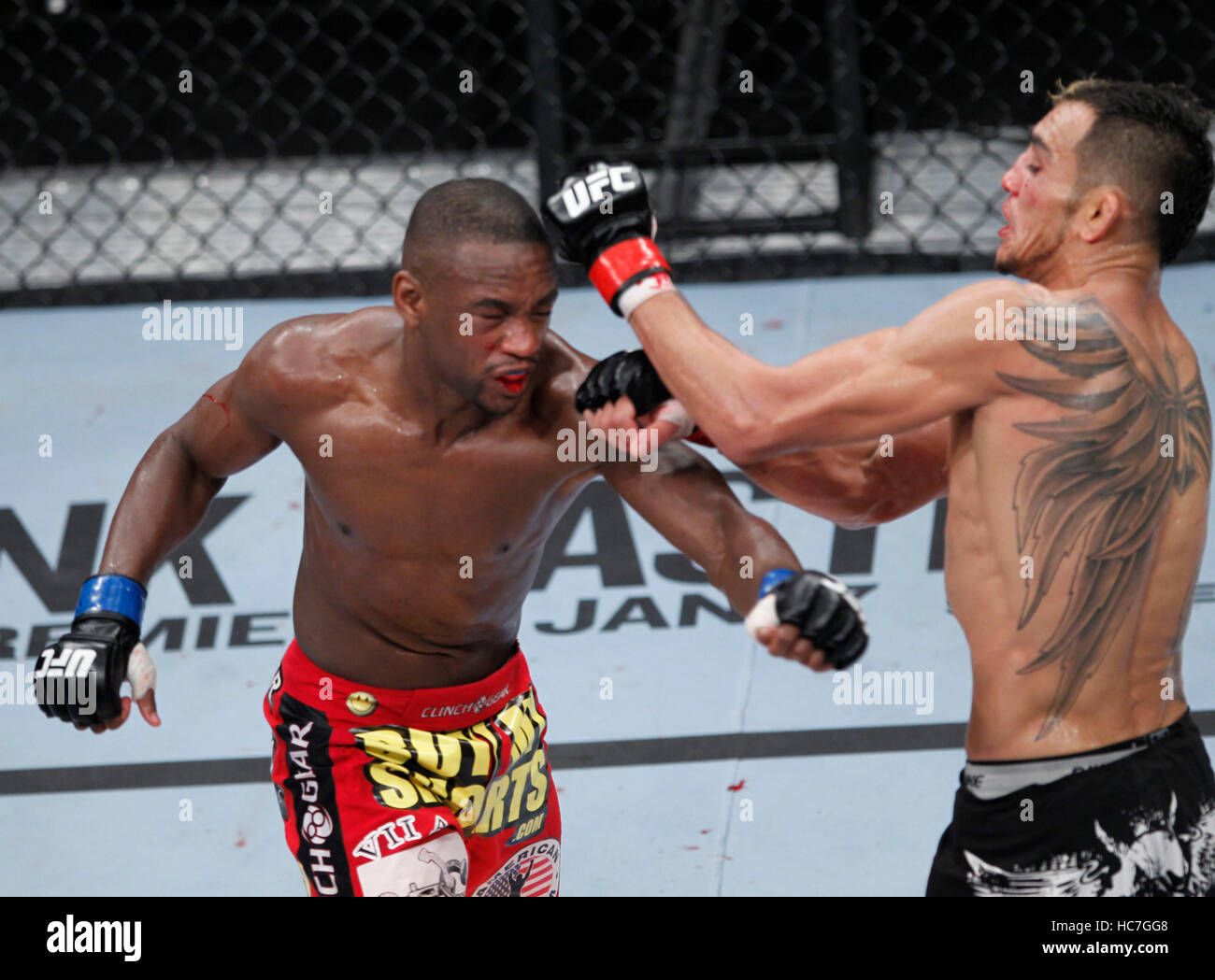 Tony Ferguson, right, fights Yves Edwards at The Ultimate Fighter 14 ...