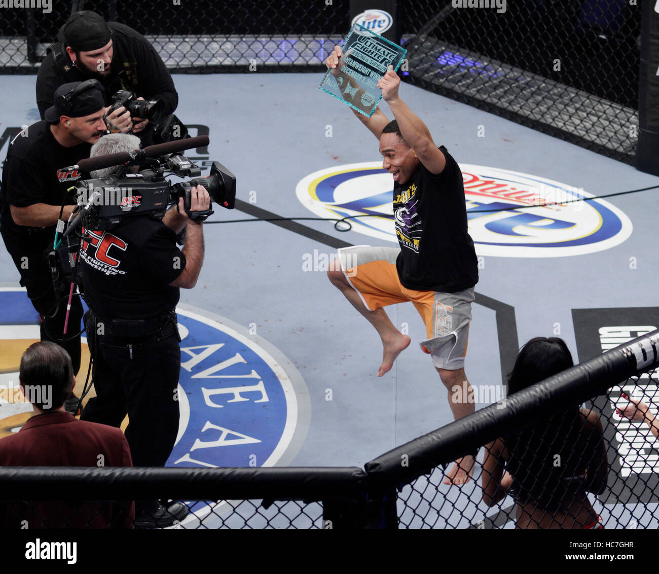 T j dillashaw hi-res stock photography and images - Alamy