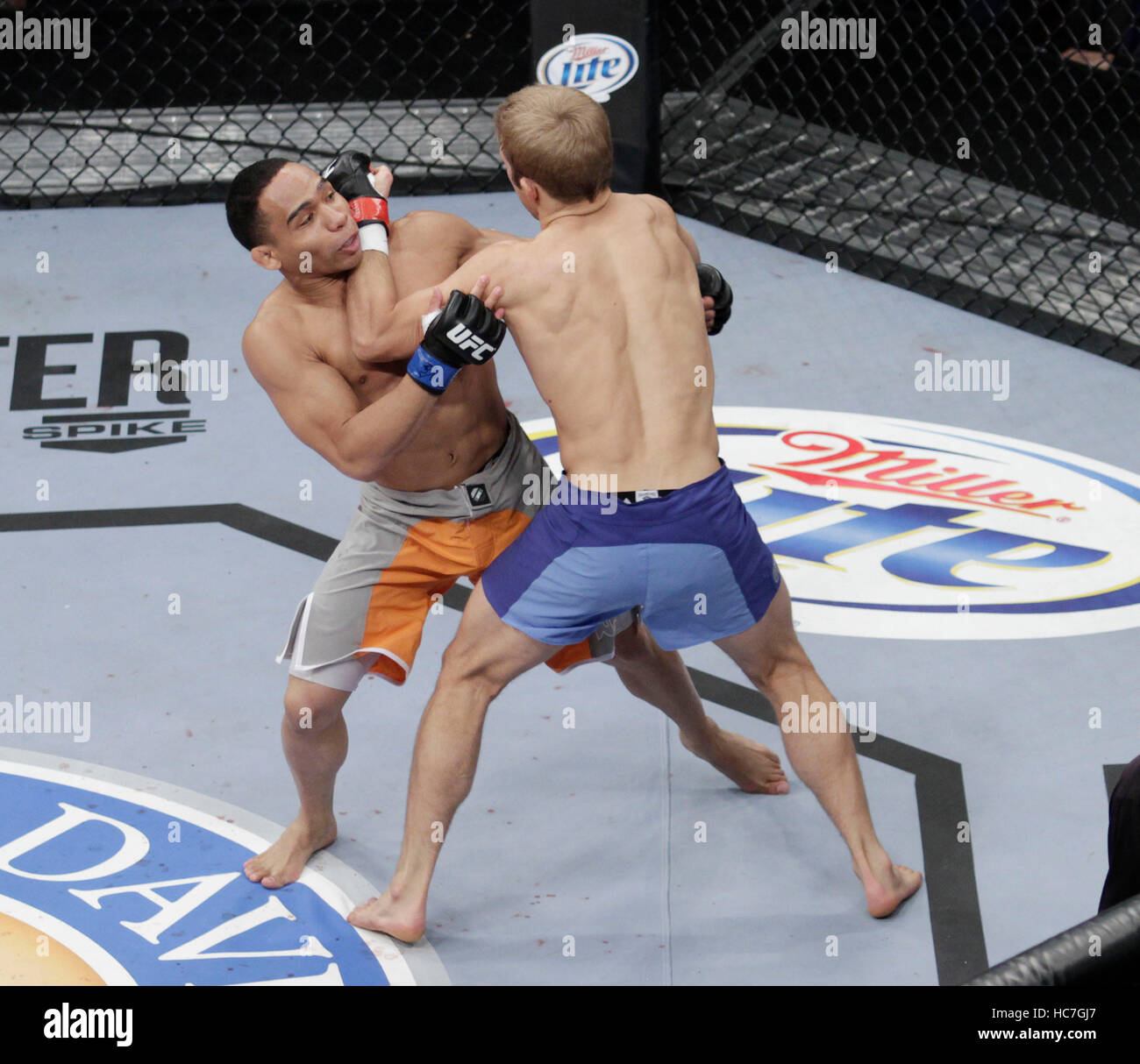 T j dillashaw hi-res stock photography and images - Alamy
