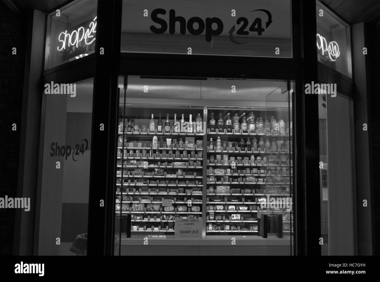 Automatenshop hi-res stock photography and images - Alamy
