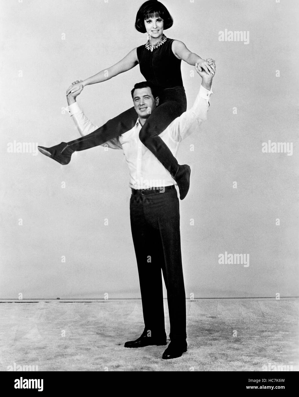 STRANGE BEDFELLOWS, Gina Lollobrigida, (top), Rock Hudson, 1965 Stock ... STRANGE BEDFELLOWS, Gina Lollobrigida, (top), Rock Hudson, 1965 Stock ...