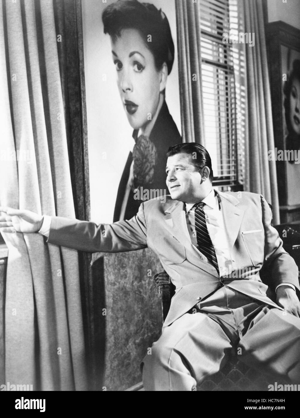 A STAR IS BORN, Jack Carson, Judy Garland (in photograph), 1954 Stock ...