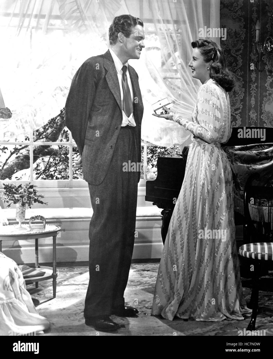 THE STRANGE LOVE OF MARTHA IVERS, Van Heflin, Barbara Stanwyck, 1946 ...