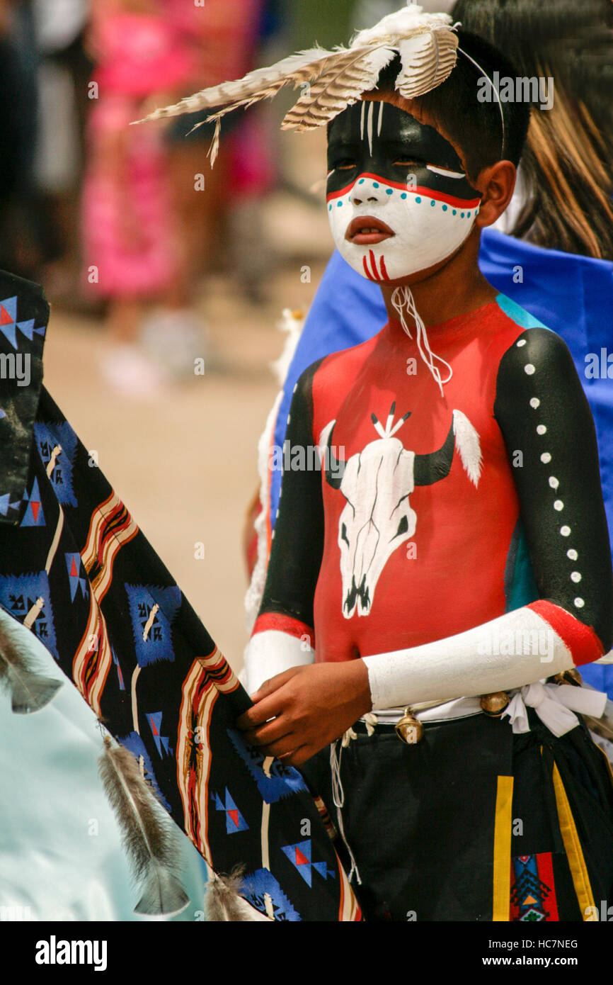 Indian ceremonial dance pueblo hi-res stock photography and images - Alamy