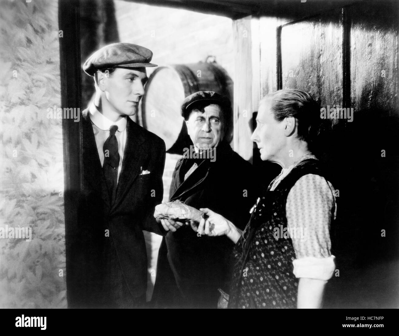 THE STARS LOOK DOWN, from left, Michael Redgrave, Edward Rigby, Nancy ...