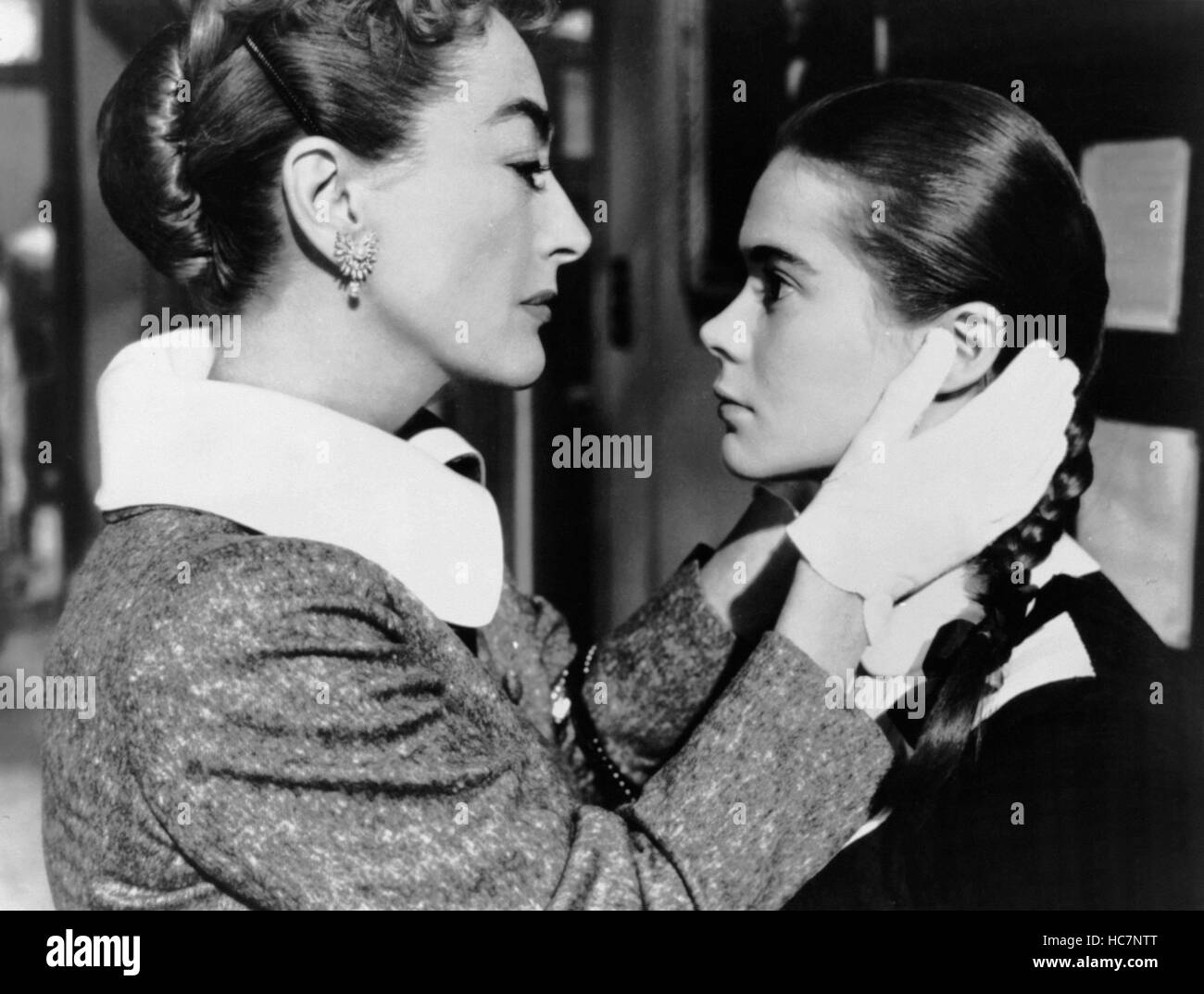 THE STORY OF ESTHER COSTELLO, from left, Joan Crawford, Heather Sears ...