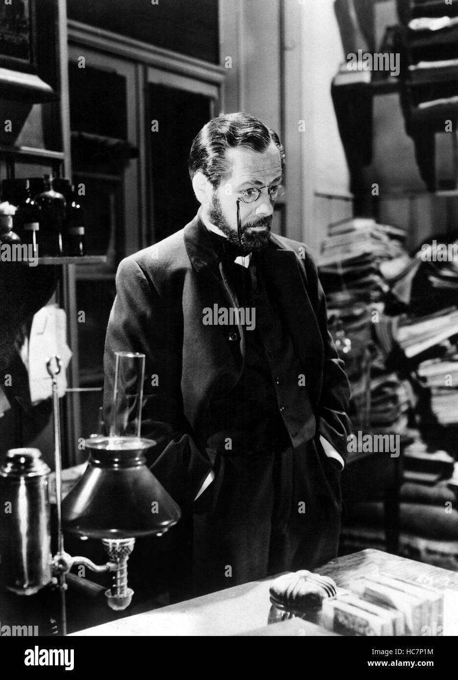 THE STORY OF LOUIS PASTEUR, Paul Muni, 1936 Stock Photo - Alamy