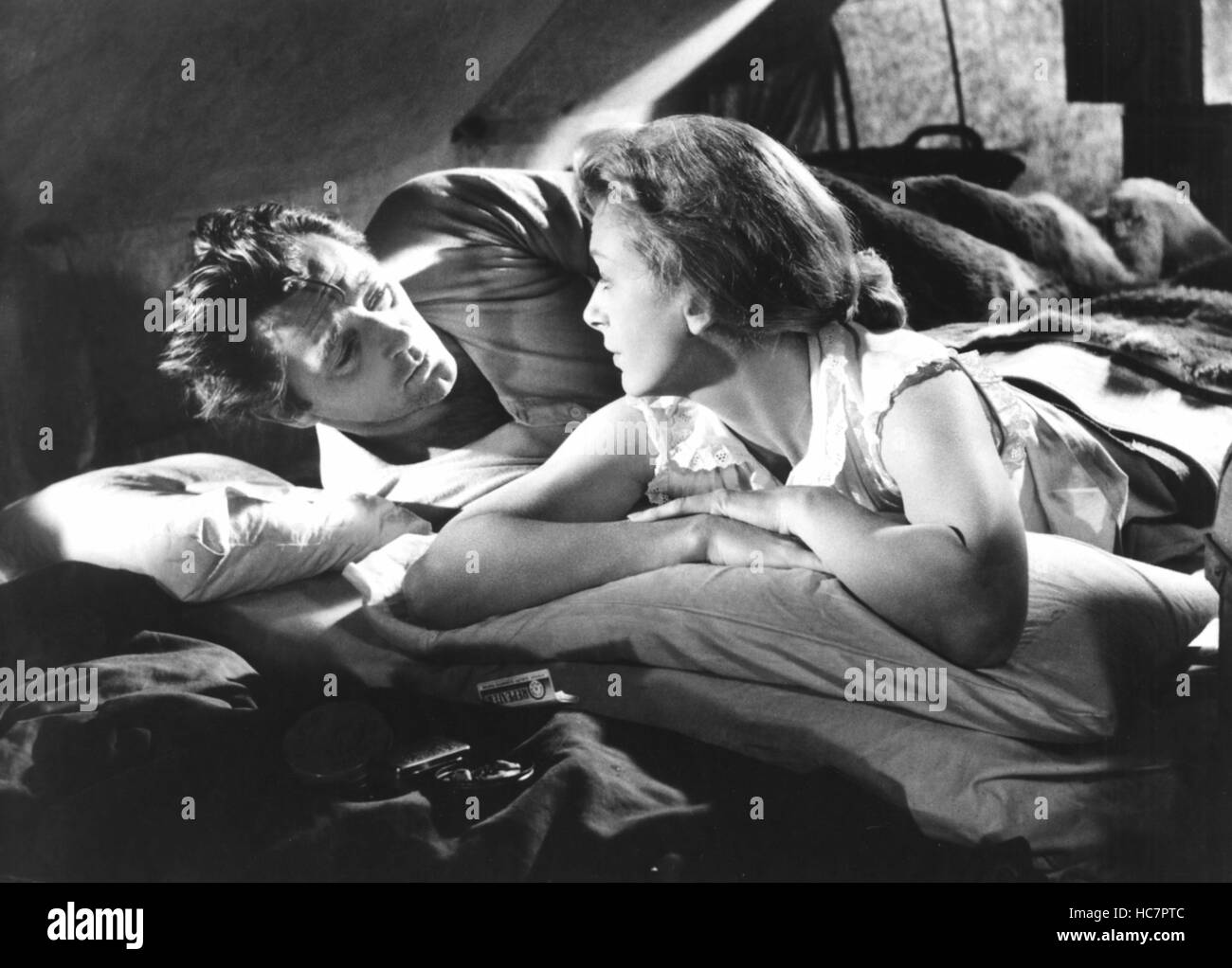 THE SUNDOWNERS, Robert Mitchum, Deborah Kerr, 1960 Stock Photo - Alamy