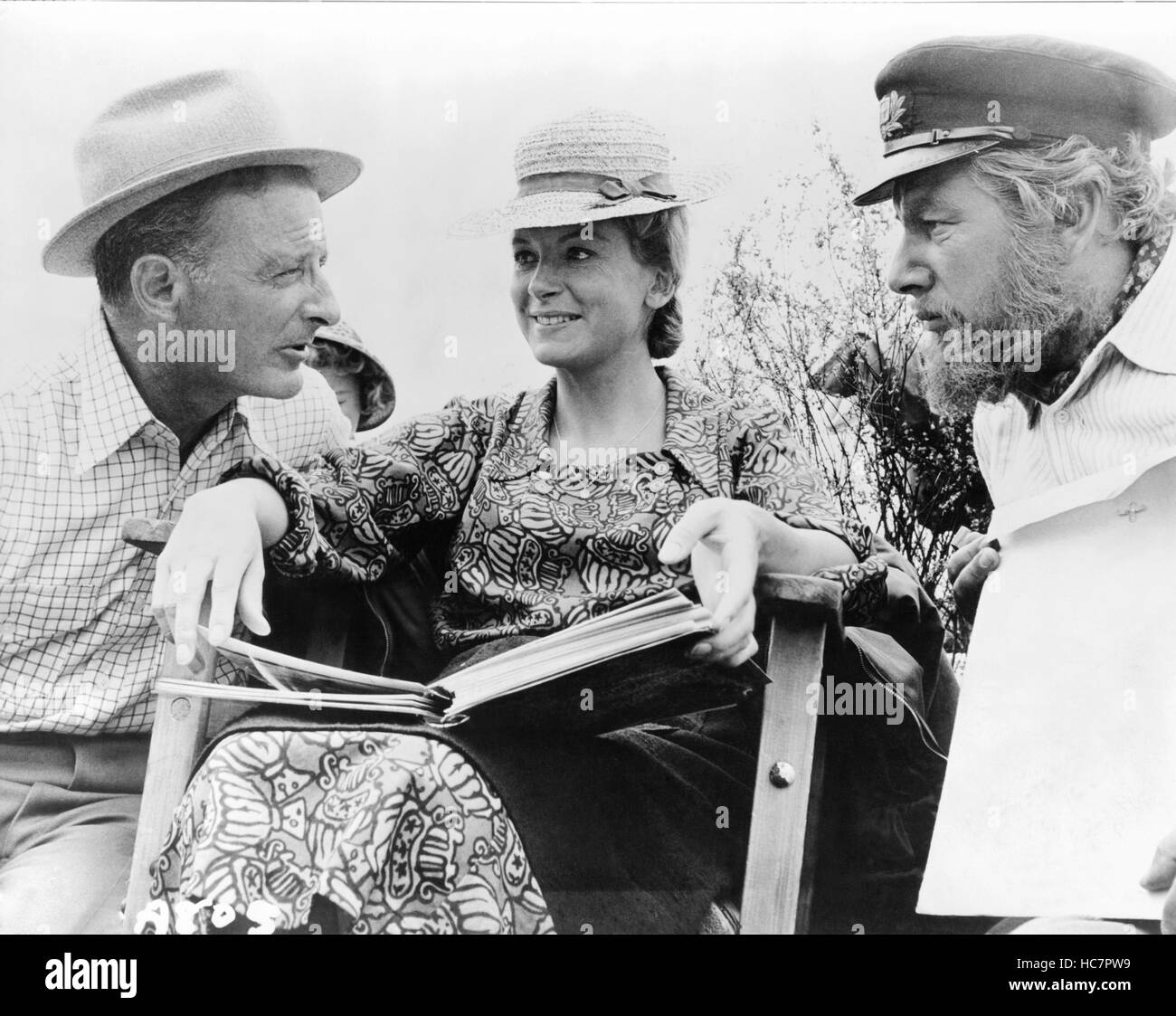 THE SUNDOWNERS, from left: director Fred Zinnemann, Deborah Kerr, Peter ...