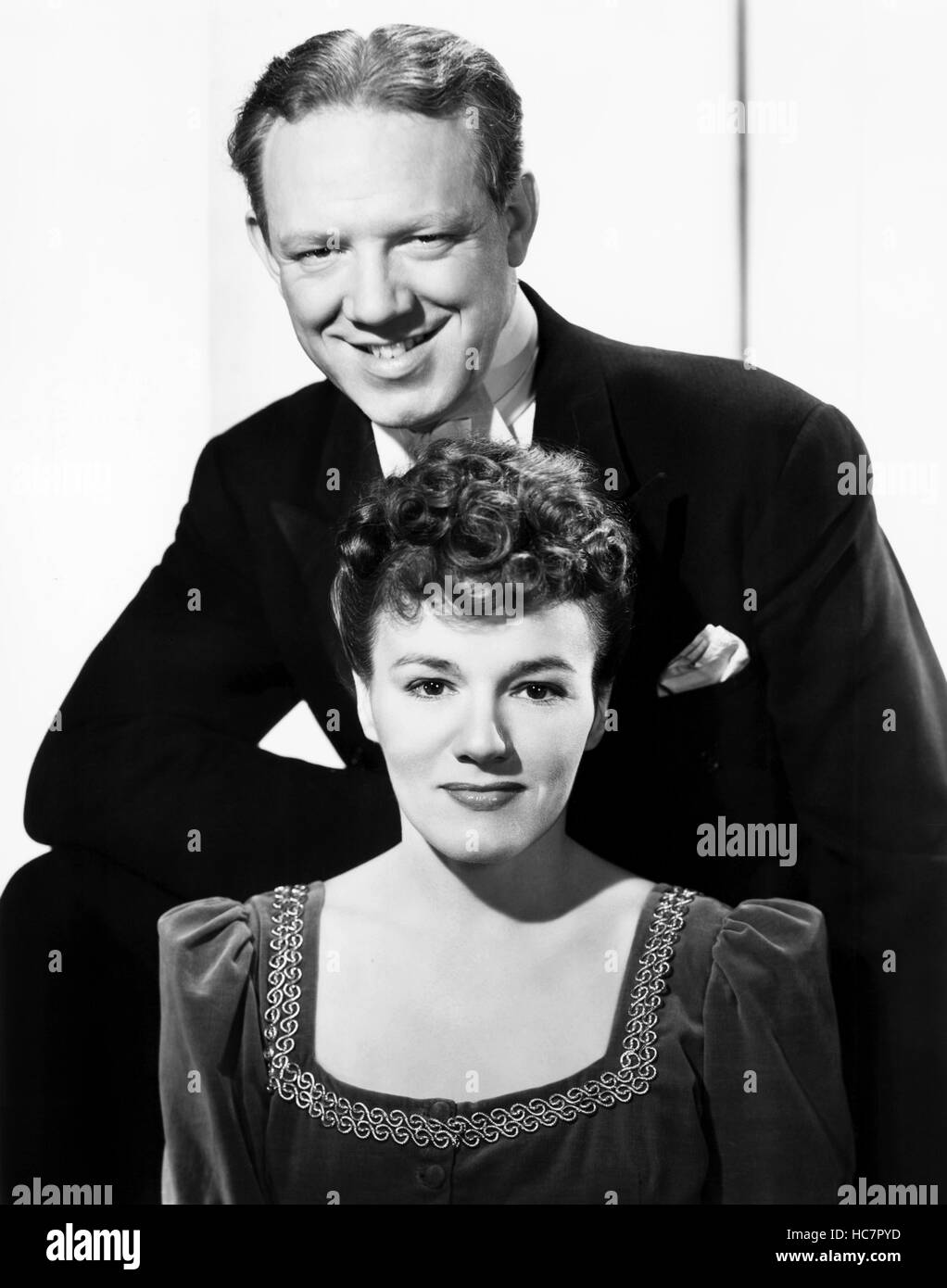 SUNNY, Paul Hartman, (back), Grace Hartman, 1941 Stock Photo - Alamy