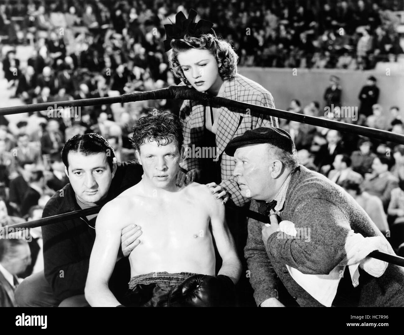 SUNDAY PUNCH, Dan Dailey (seated), Jean Rogers (rear), Guy Kibbee ...