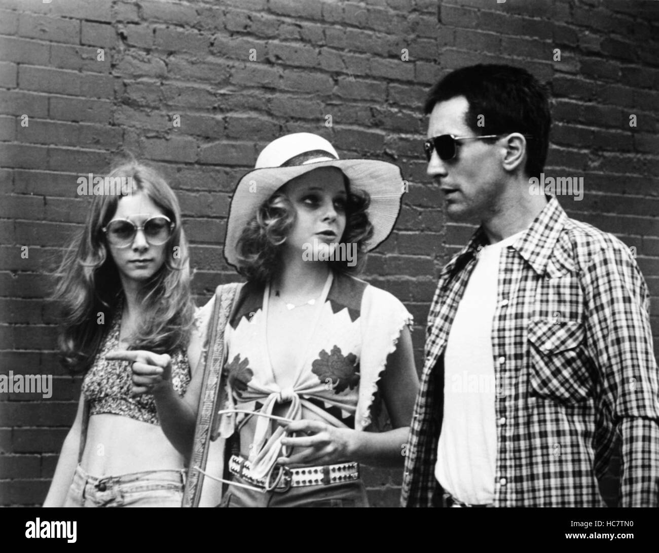 TAXI DRIVER, from left, Garth Avery, Jodie Foster, Robert De Niro, 1976 ...