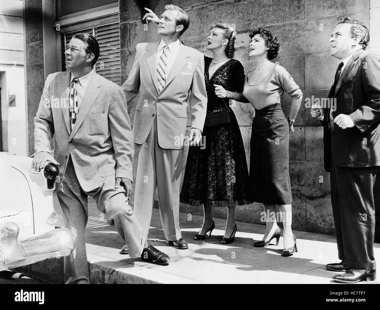 TARGET EARTH, from left: Richard Reeves, Richard Denning, Virginia Grey ...