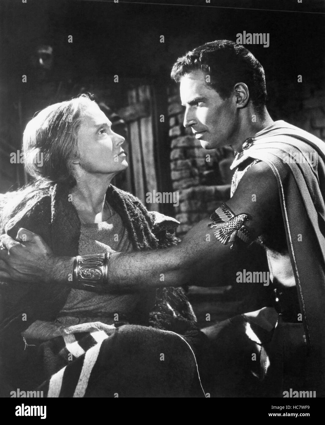 THE TEN COMMANDMENTS, from left: Martha Scott, Charlton Heston, 1956 ...